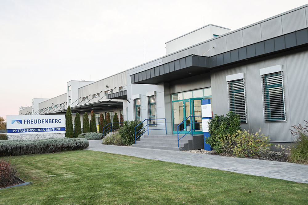 Kecskemét - Freudenberg FST